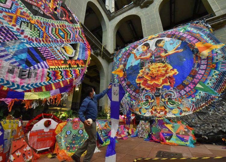 Festival de Barriletes Gigantes, colorido arte y tradición en Guatemala ...