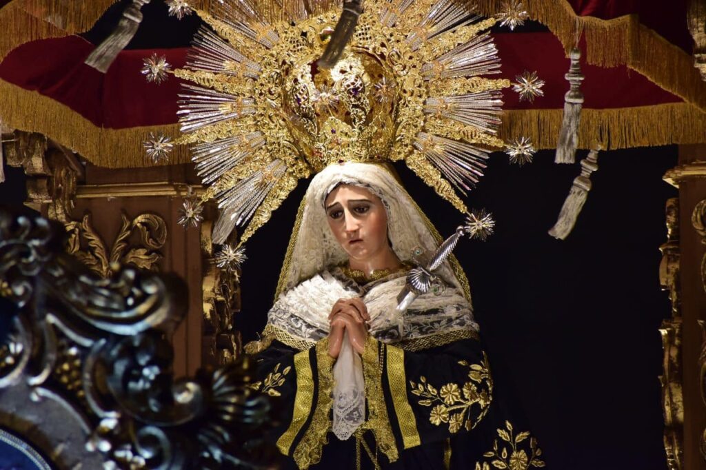 La Dolorosa, símbolo infaltable en Semana Santa - Agencia Guatemalteca ...