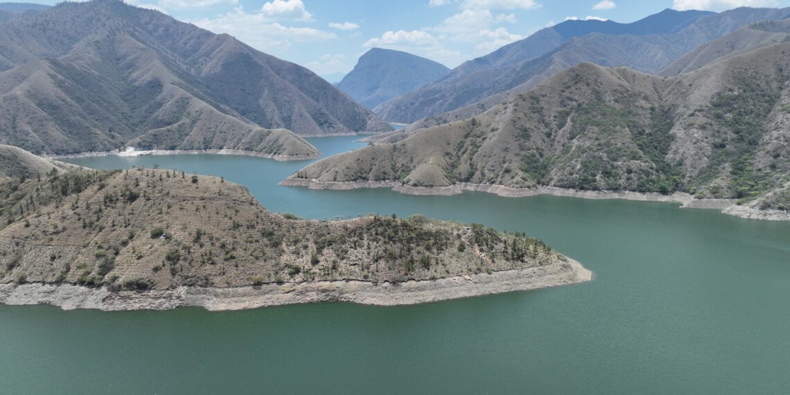 Hidroeléctrica Chixoy recibe Premio a la Excelencia Obra Emblemática ...