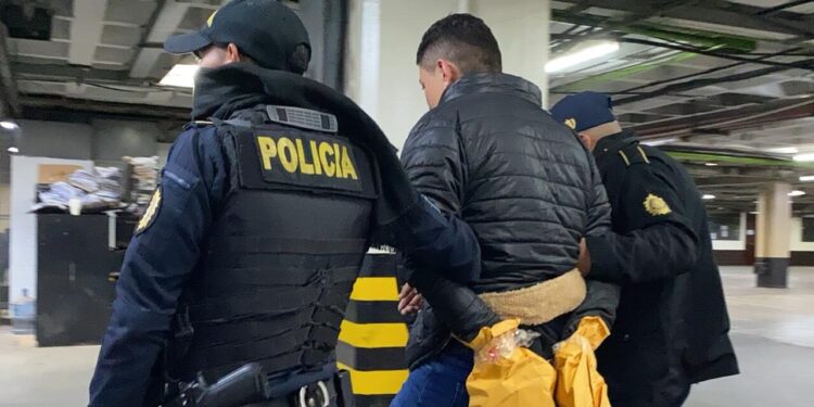 Capturado Presunto Responsable De Triple Crimen En Bulevar Austriaco