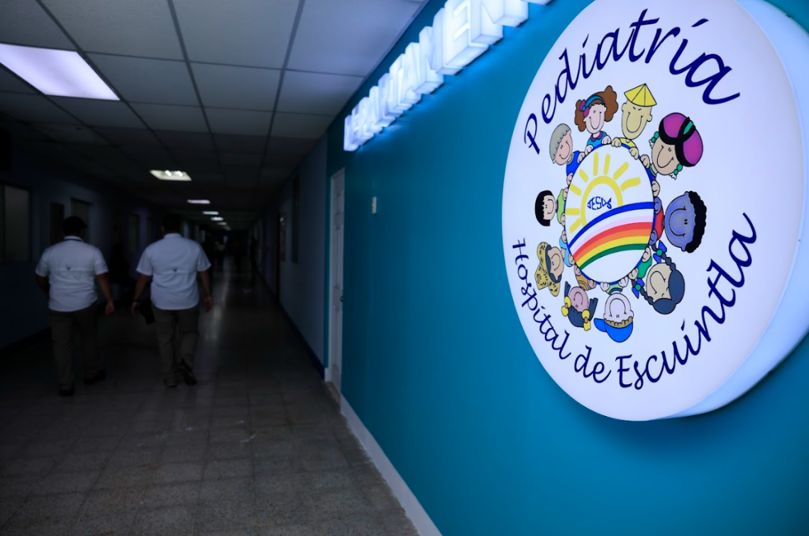 Hospital de Escuintla recibe equipo para atender a pacientes ...